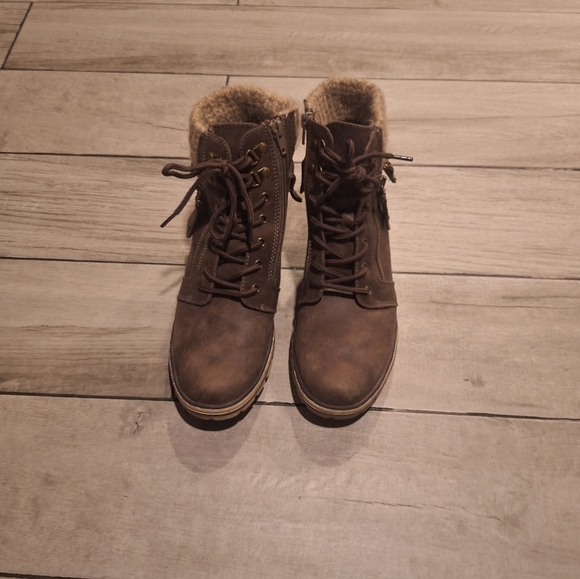 Cliffs by WHITE MOUNTAIN | Shoes | Cliffs Womens Zip Up Ankle Boots ...